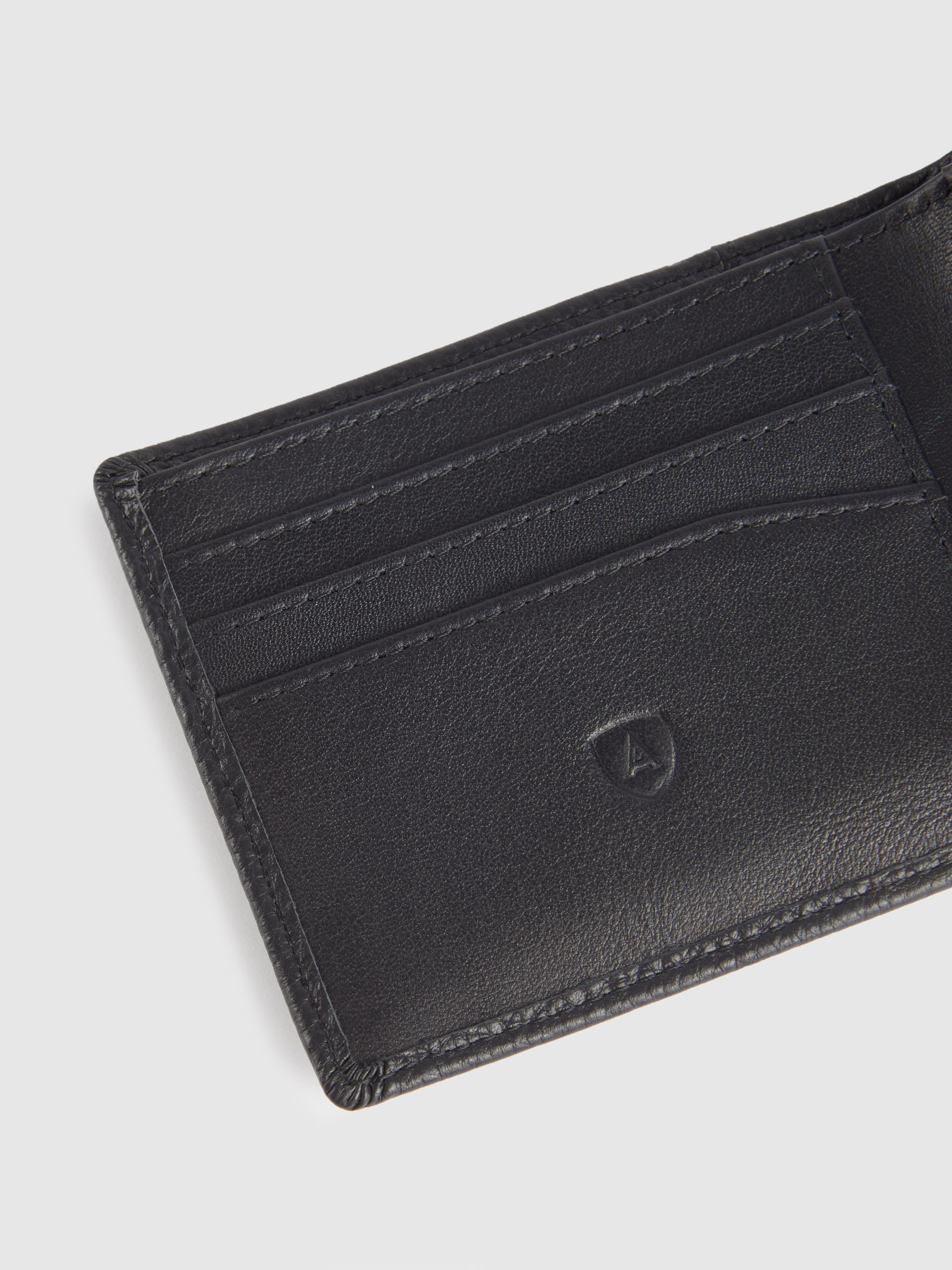CARTERA CLASSIC NEGRO